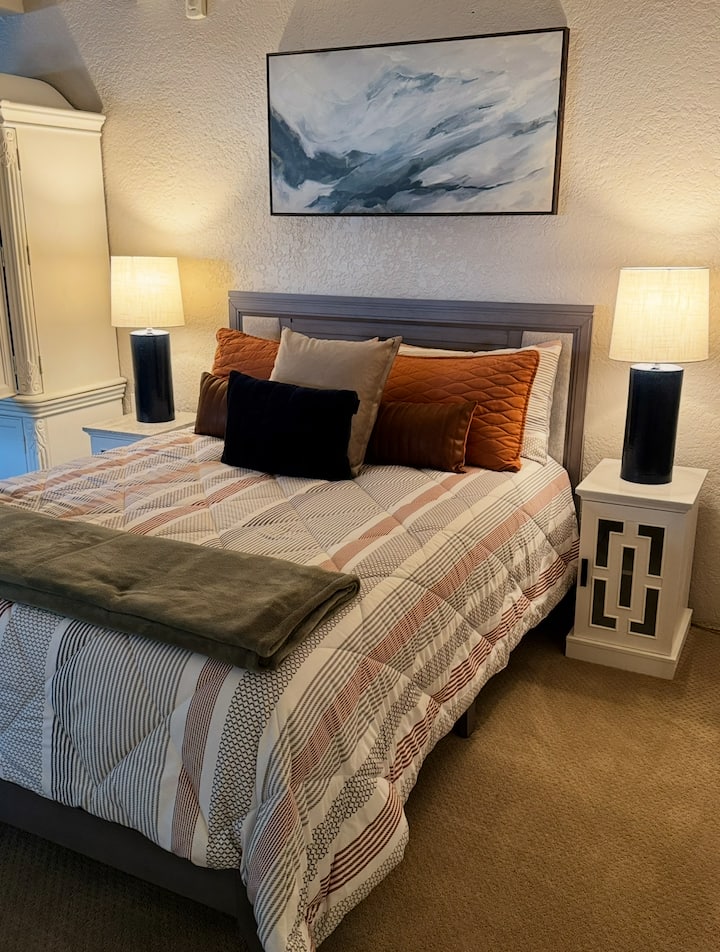 Private Hotel-style Cozy Downstairs Studio. - Bakersfield