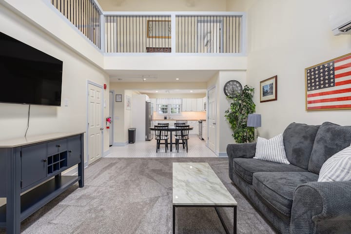 1br Loft In The Heart Of Newport With Parking! - Newport, RI