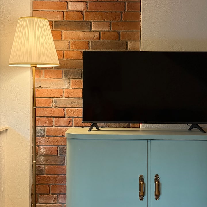 Holziges Dachgeschoss-apartment - Karlsruhe