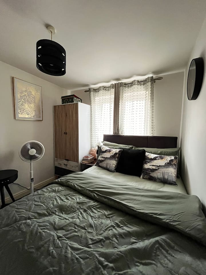 The Peace Pad -Where Comfort Meets Convenience - イギリス ダービー