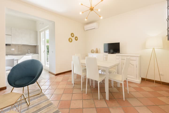 Villa In Centro A Forte Dei Marmi Con Parcheggio - Massa