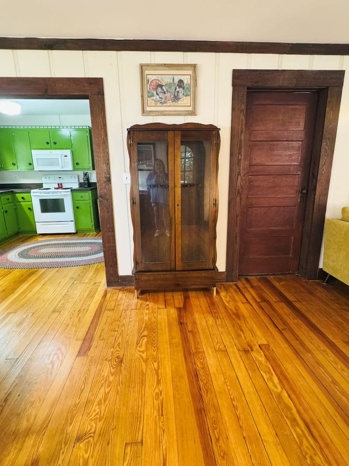 The Hobbit Hideout - Tuscaloosa, AL