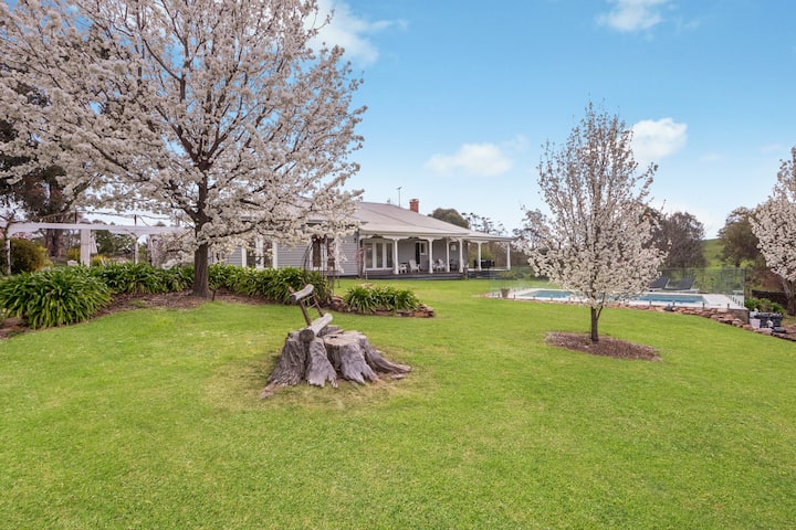 Hazeldene, Charm & Vines - Heathcote