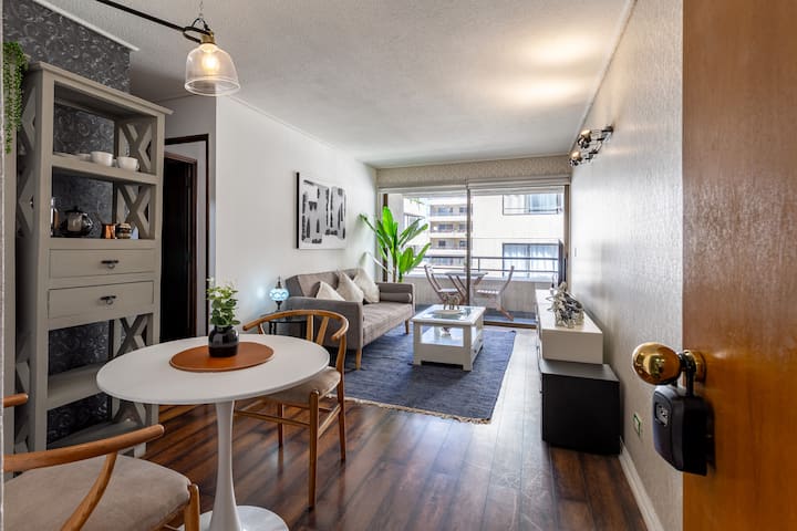 Depto. Con Estacionamiento - Escuela Militar - Las Condes