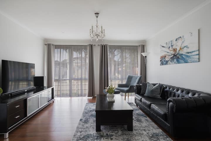 Havana Edge—modern Living Near Beach & Shops - Frankston