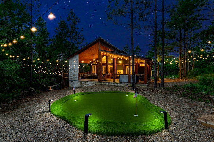 *New!* Family Fun! Mini Golf | Hot Tub - Estados Unidos