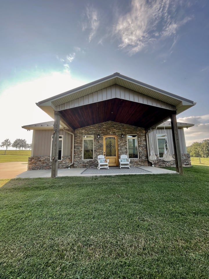 Grandma’s House - Serene Modern Farmhouse - Davie County