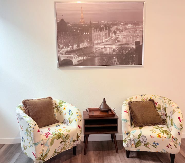 New Spacious Minimalistic Home - Sacramento, CA