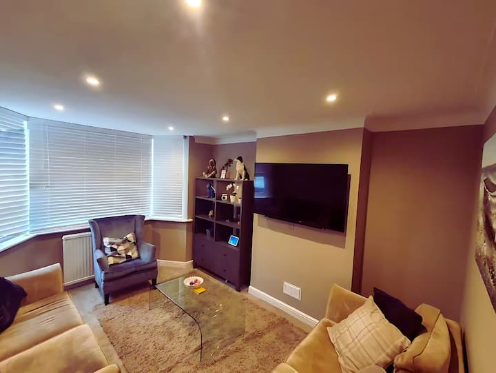 Beautiful Double Ensuite Room - Surbiton