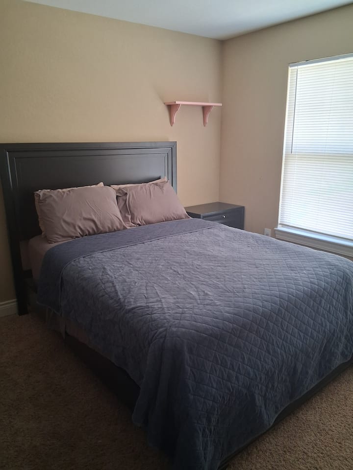 Cozy 3 Bedroom Pet Friendly Home - Milford State Park, Milford