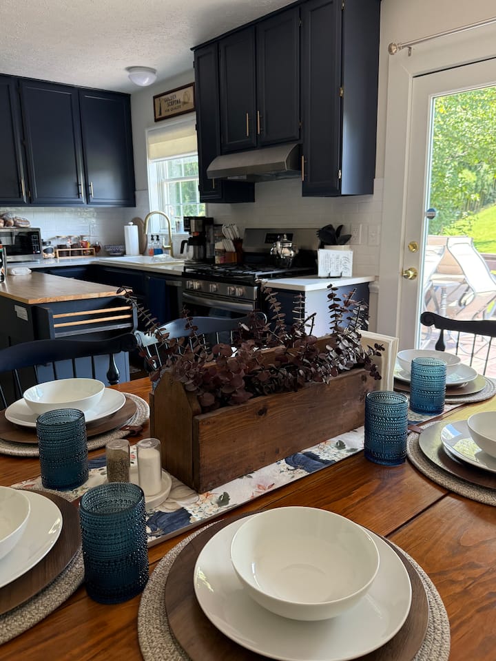The Gansett Getaway - Lynchburg, VA