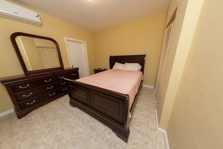 12 Bedroom Tropical Getaway - Bahía Montego