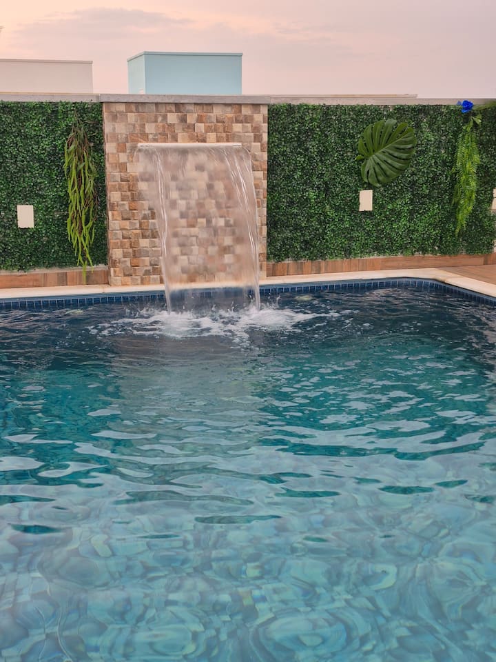 Sweet Pink.
Quarto Queen, Vista Piscina, Ar Condic - Boituva