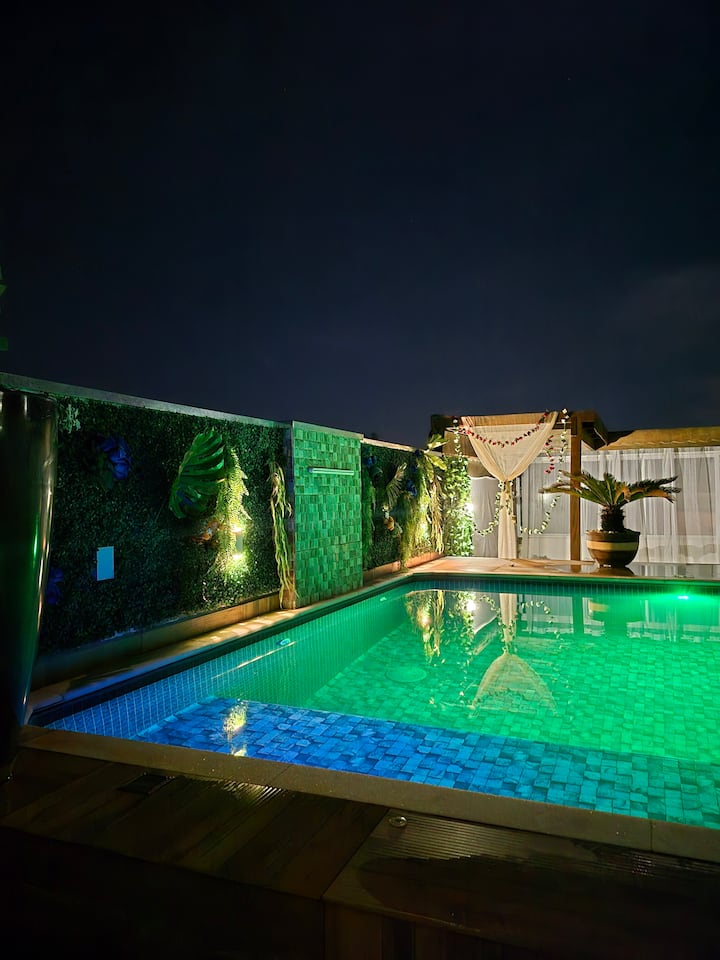 Sweet Pink.
Quarto Queen, Vista Piscina, Ar Condic - Boituva