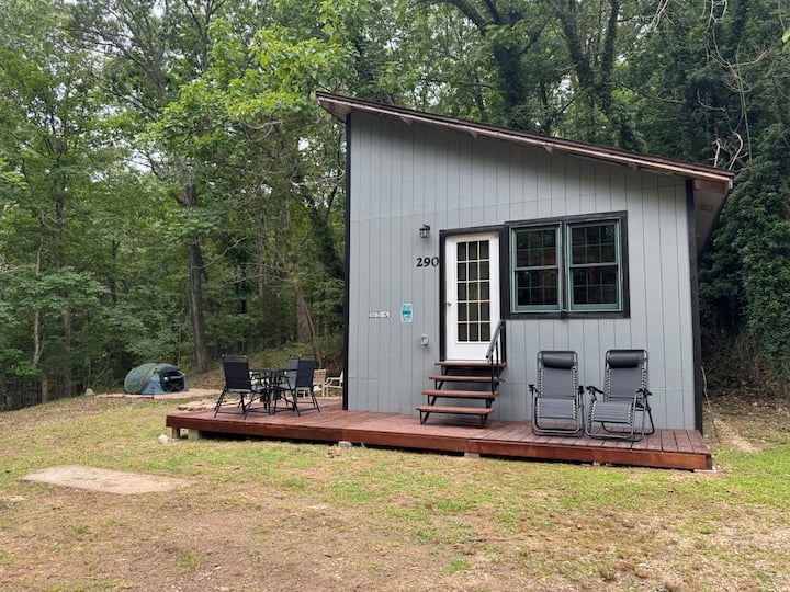 Holler Cabin And Camp - Eureka Springs, AR