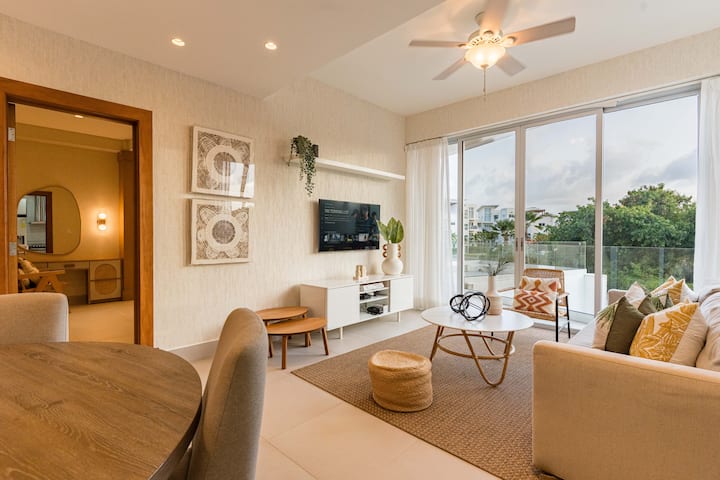 Chic Apt @ Punta Cana Village | Steps From Airport - Punta Cana