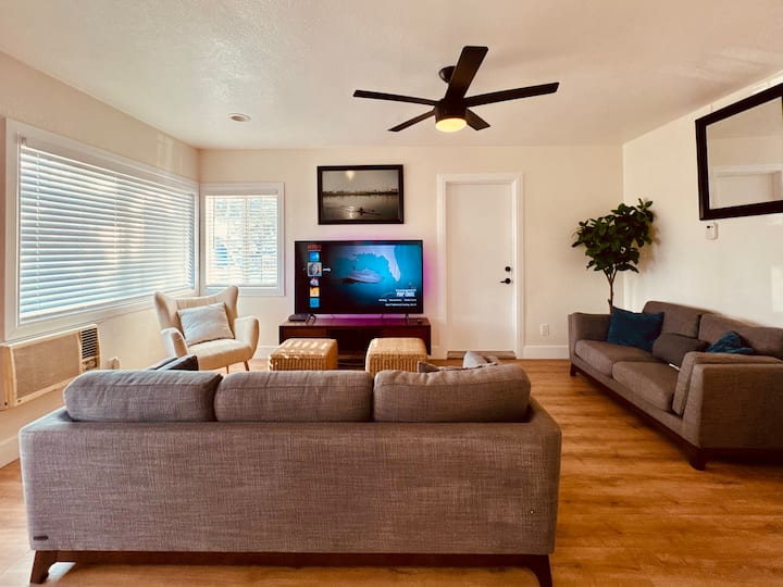 15 Min To Disneyland | Free Parking | Peace & Cozy - Fountain Valley, CA