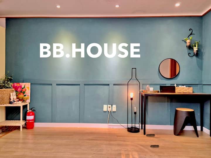 *단독집앞주차*교대역*내집같은편안함*수성못*알파시티*안지랑*E월드*계산성당*서문시장*동성로 - Daegu