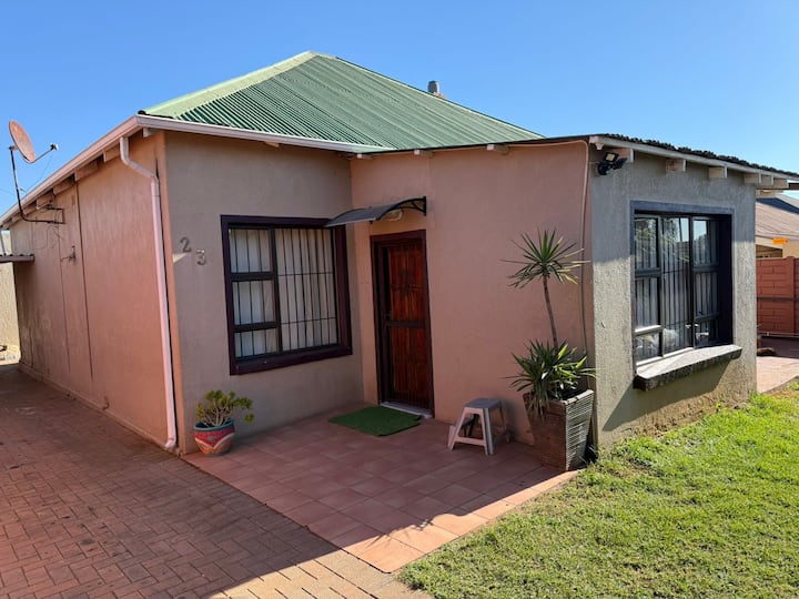 Joburg Triple Nest - Johannesburg