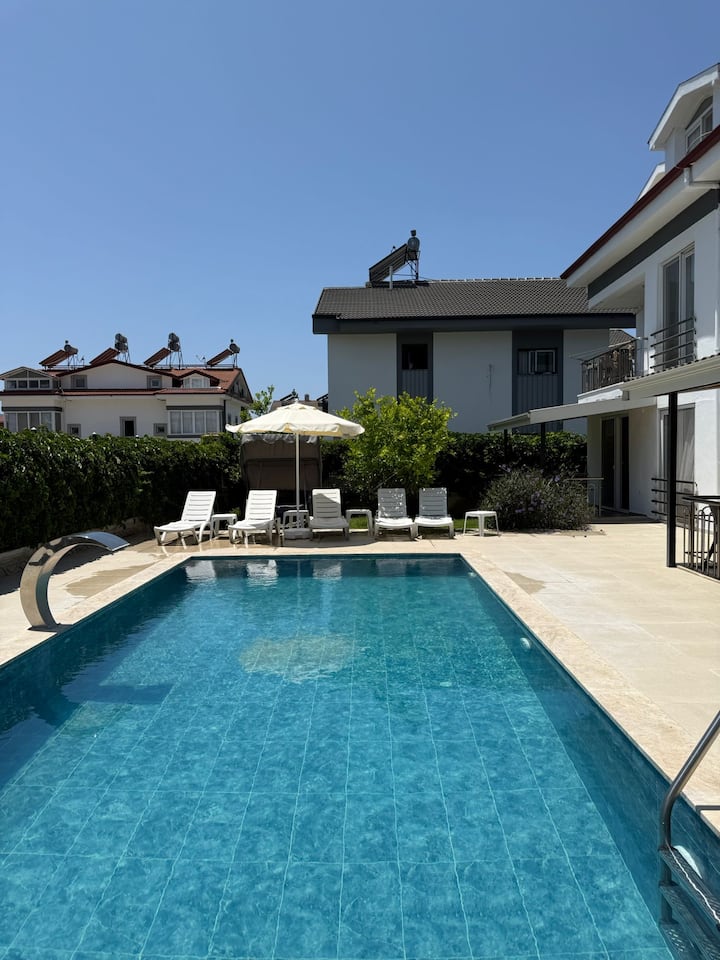 Fethiye Merkez 4+1 Ortak Havuzlu Suite Daire - Fethiye
