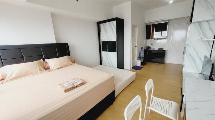 Apartment Extra Bed Season City Free Wi-fi - Jakarta