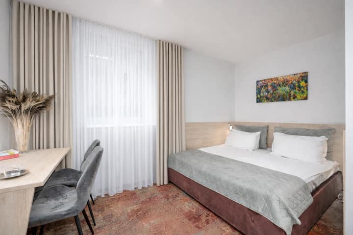 24/7 Friendly Staff Cozy Room With King Bed - Vilnius