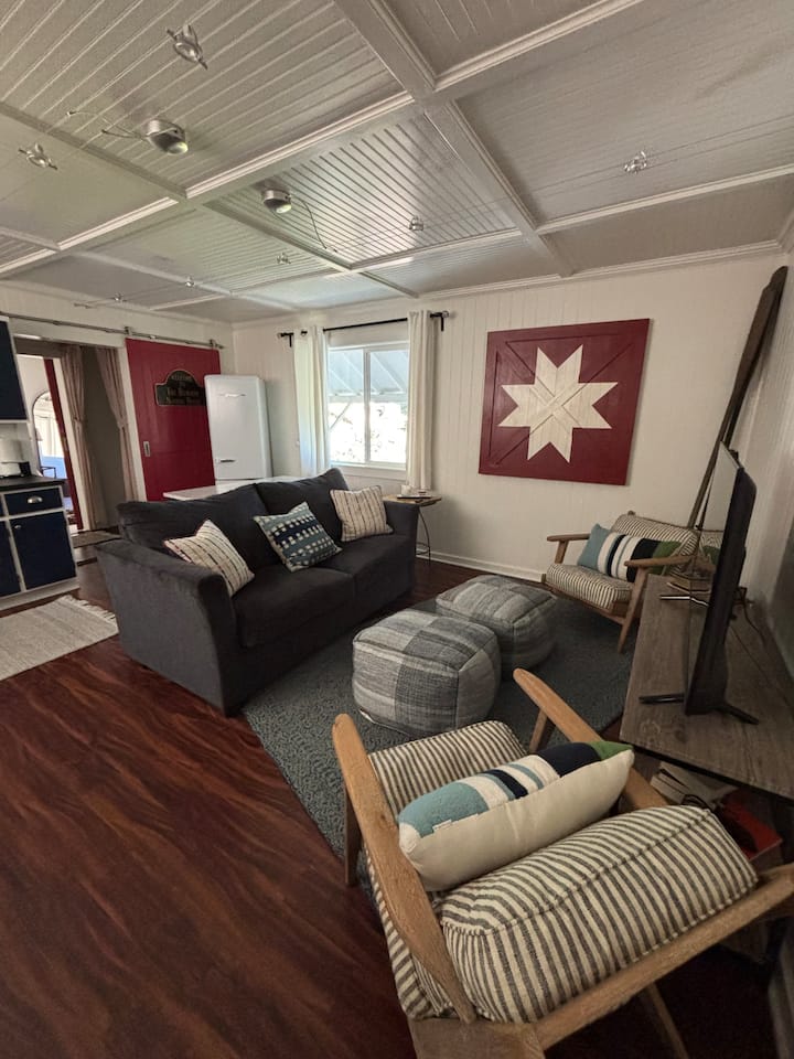 Charming Guest House By The Lake - Lake Arrowhead, CA