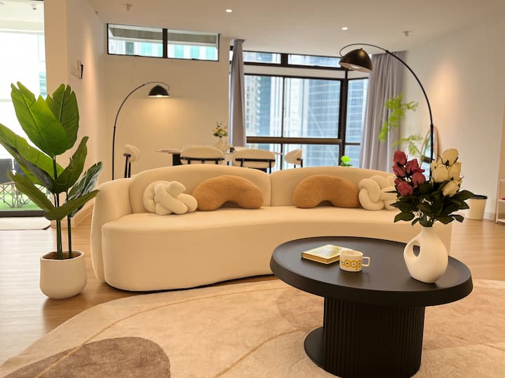 New•renovated | 14pax | 2 Min Pavilion | Klcc View - Kuala Lumpur