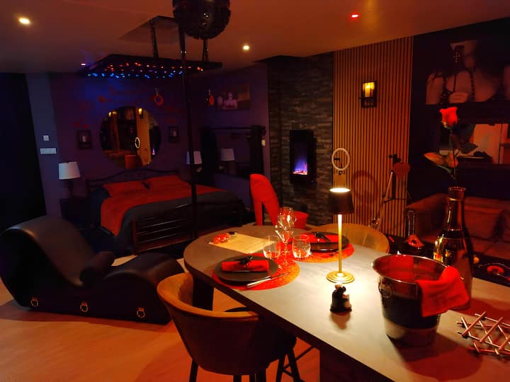 Love Room, Gîte 4 éToiles "50 Nuances Romantiques" - Machecoul