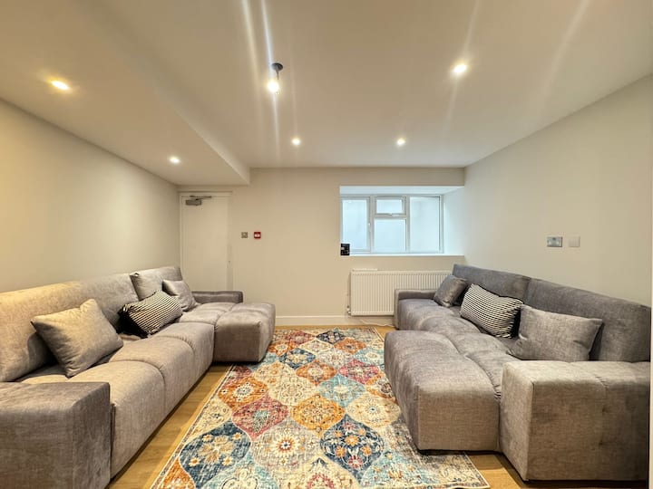 2bed 2bath A/c - London, UK