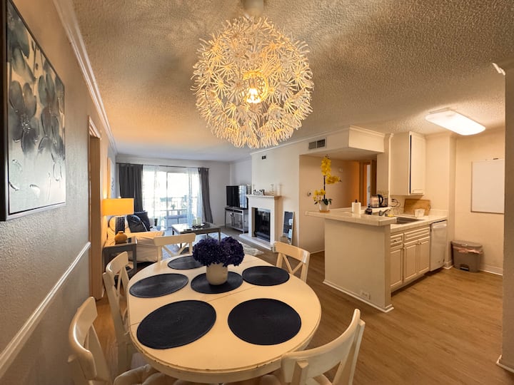 Woodland Hills Appartment - Calabasas, CA