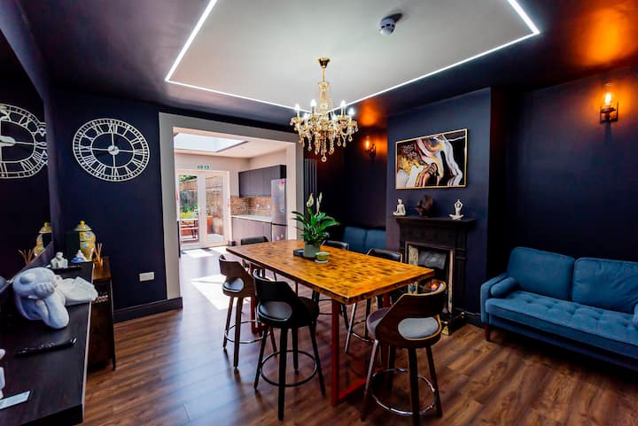 6 Bedrooms 6 Bathroom Home-london Heathrow Airport - Hounslow