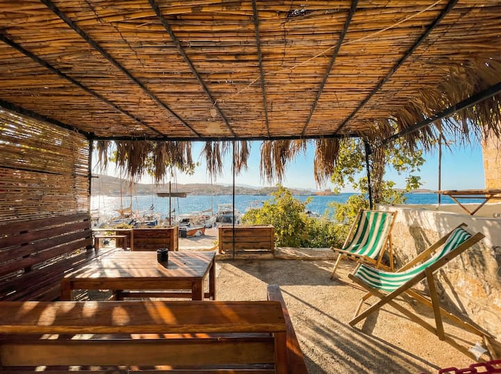 Castle House - Eski Foça - Foça