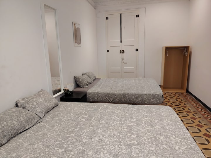 Hermosa Habitación Cuádruple ¹ - Barcelona