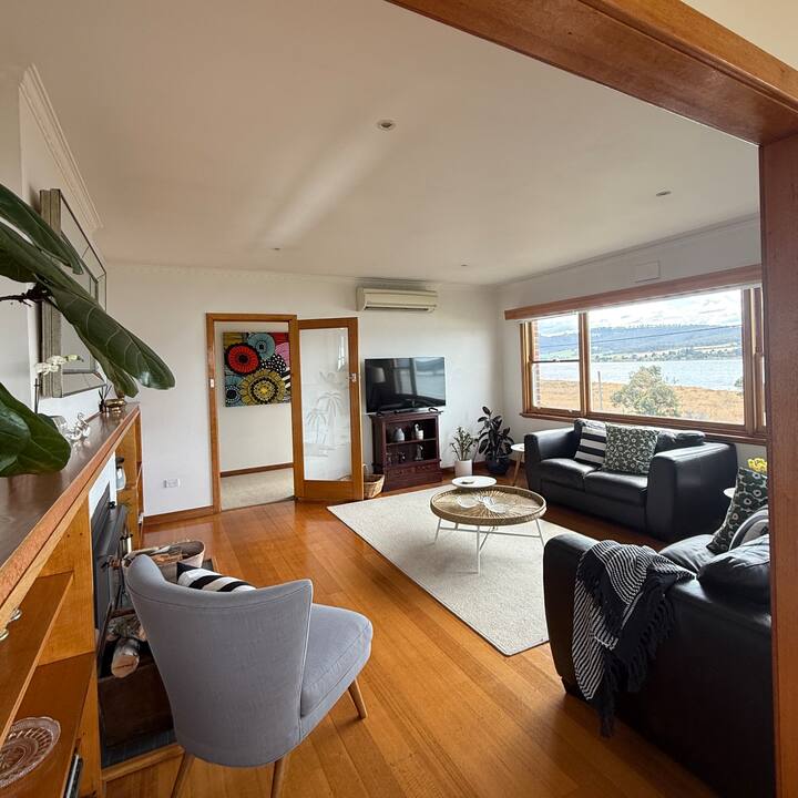 The Basalt Stay - New Norfolk