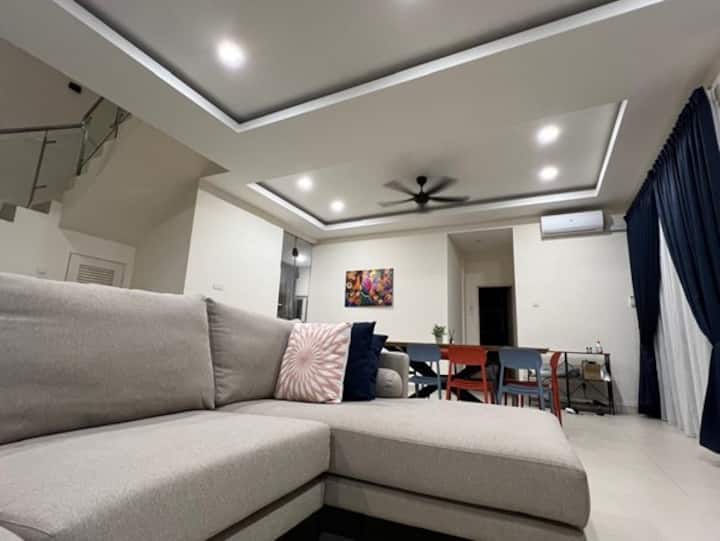 Ahmad's Homestay+pool  Di Bukit Cerakah, Shah Alam - Shah Alam