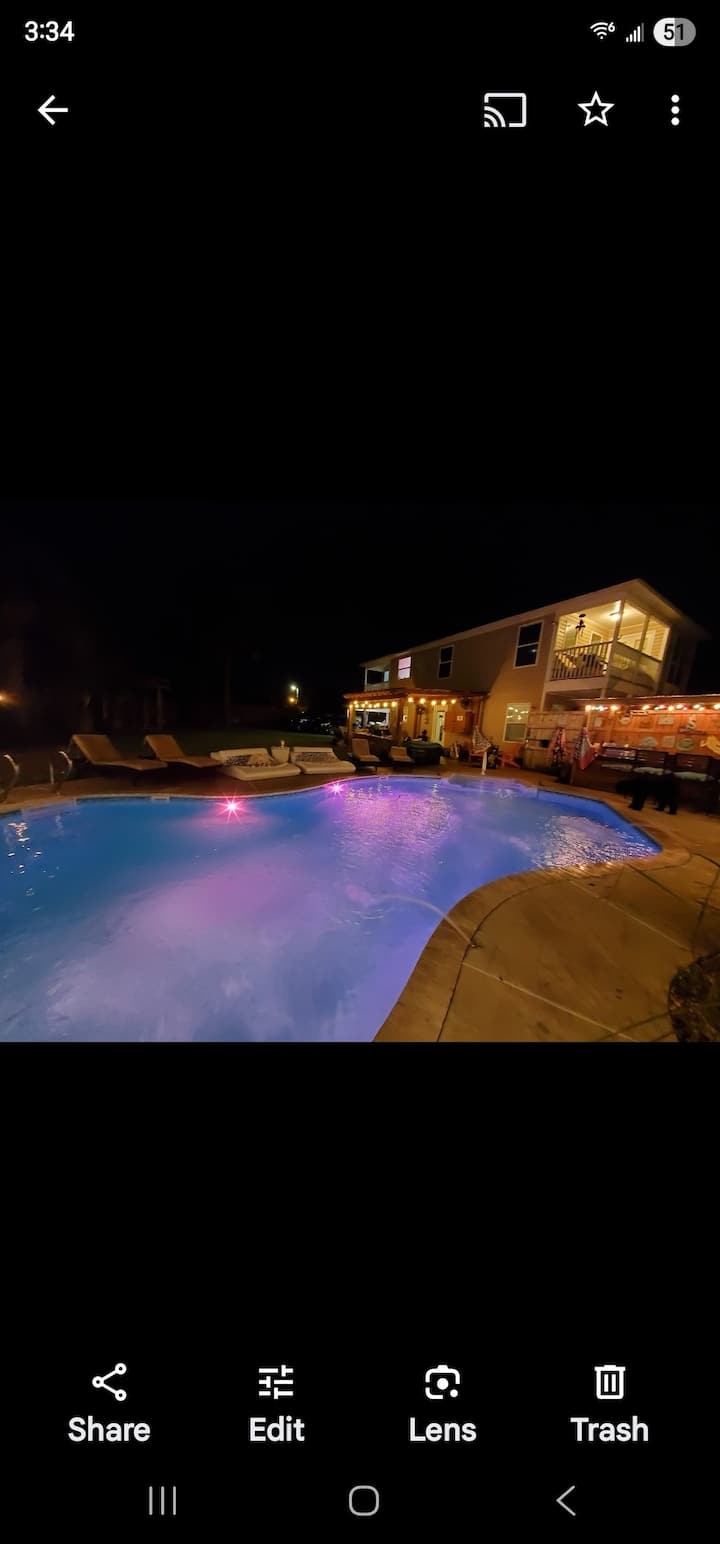 Directly In Downtown Pensacola/10 Minutes To Beach - Pensacola, FL