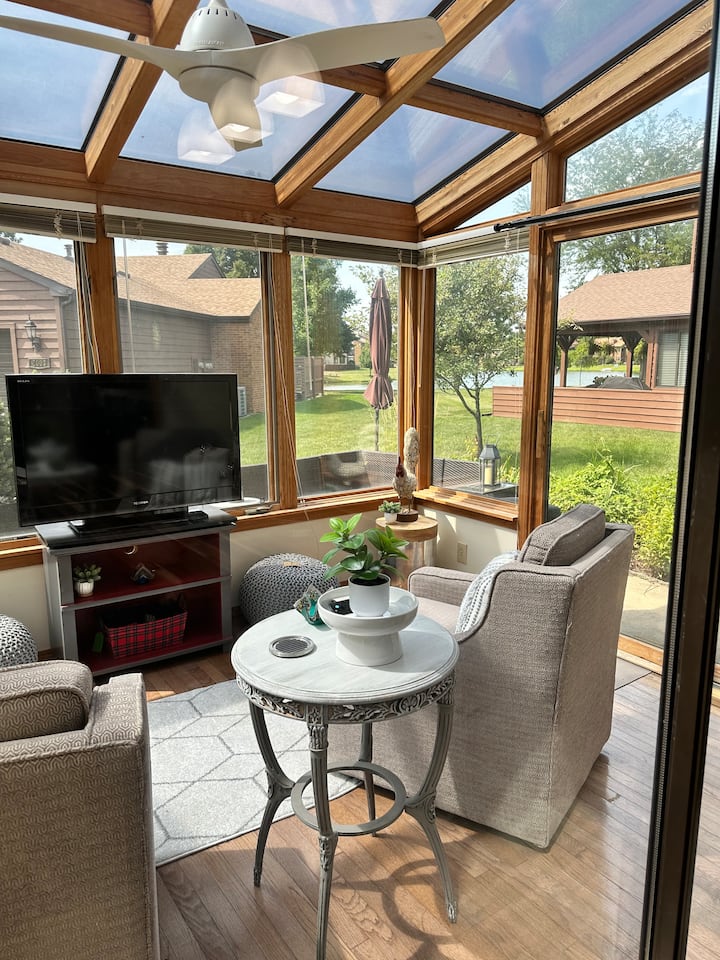 Lakeview Oasis In Cu - Champaign, IL