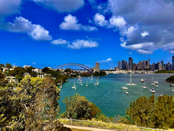 Charming - A View To Remember - Sidney, Australia