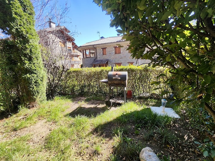 Vivienda Unifamiliar Adosada - Camprodon