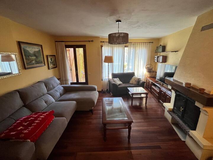 Vivienda Unifamiliar Adosada - Setcases