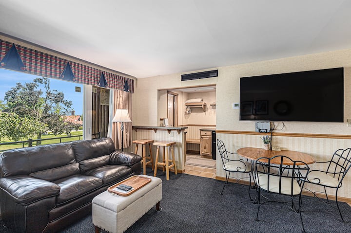 Otsego Ski And Golf Resort Condo - Gaylord, MI