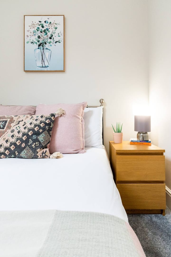 1bed · Cardiff Centre · Sleeps 2 - Cardiff