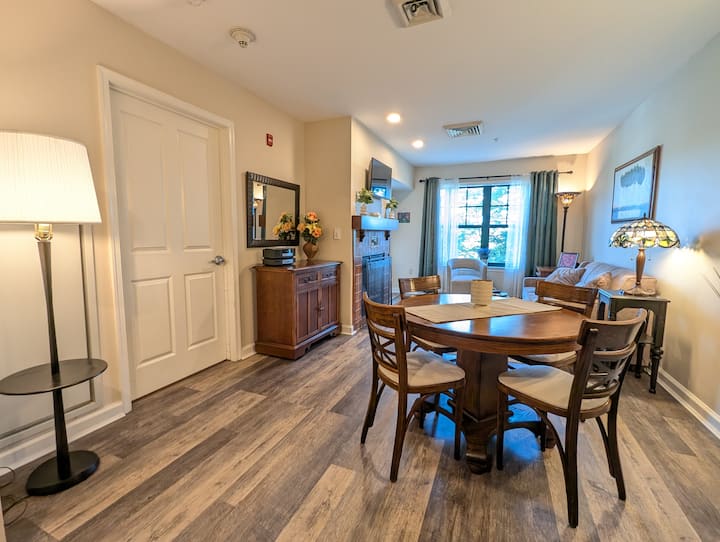 Country Charm 1 Bd Balcony Views - Vernon Township, NJ