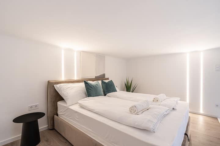 W33 - Deluxe Apartment With Balcony By Bqa - Budapest
