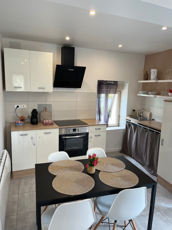 La Petite Maison De Chéu - Saint-Florentin