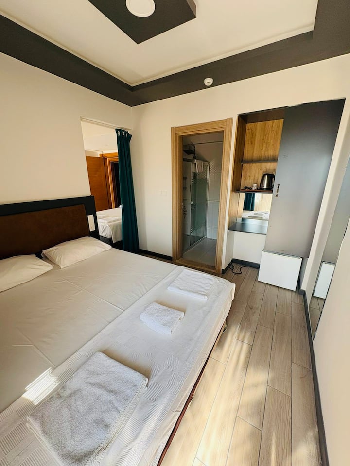 Havuzlu, Denize 1 Km, Açık Büfe - Sarıgerme