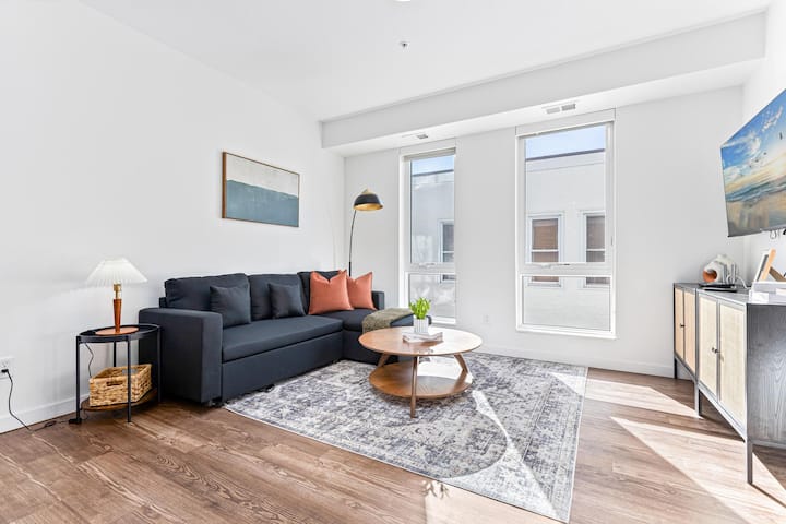 1bedroom Apartment + Gym | Lowry Hill - Target Center