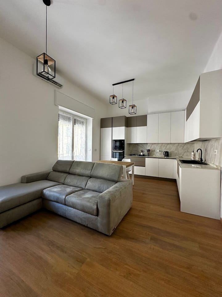 Home Sweet Home - Citra Lt-6367 - Genoa