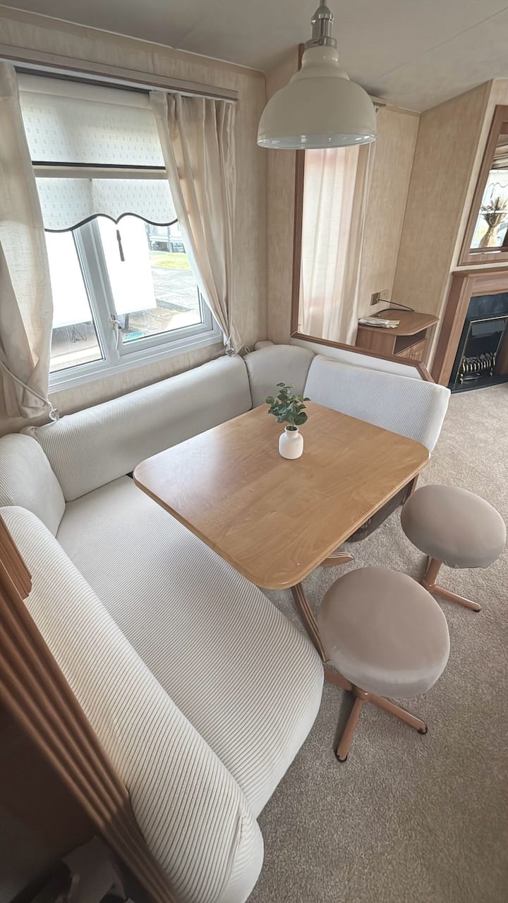 8 Birth Caravan On Edwards,towyn - Towyn